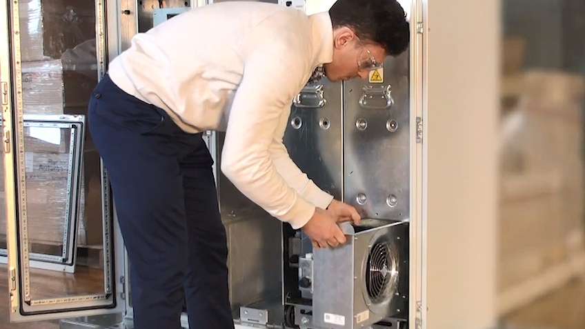 PowerFlex 755T AC Drive Fan Replacement Video | Rockwell Automation