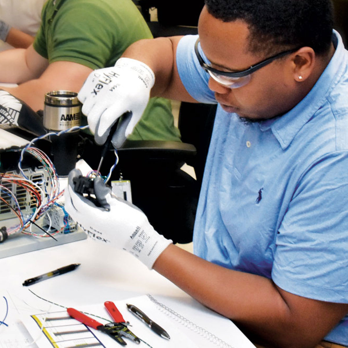 Veteran Hiring Helps Fill High-Tech Skills Gap | Rockwell Automation